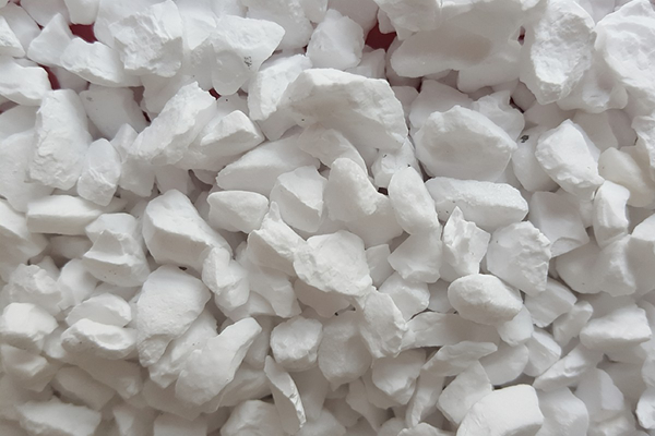Characteristics and applications of tabular alumina material